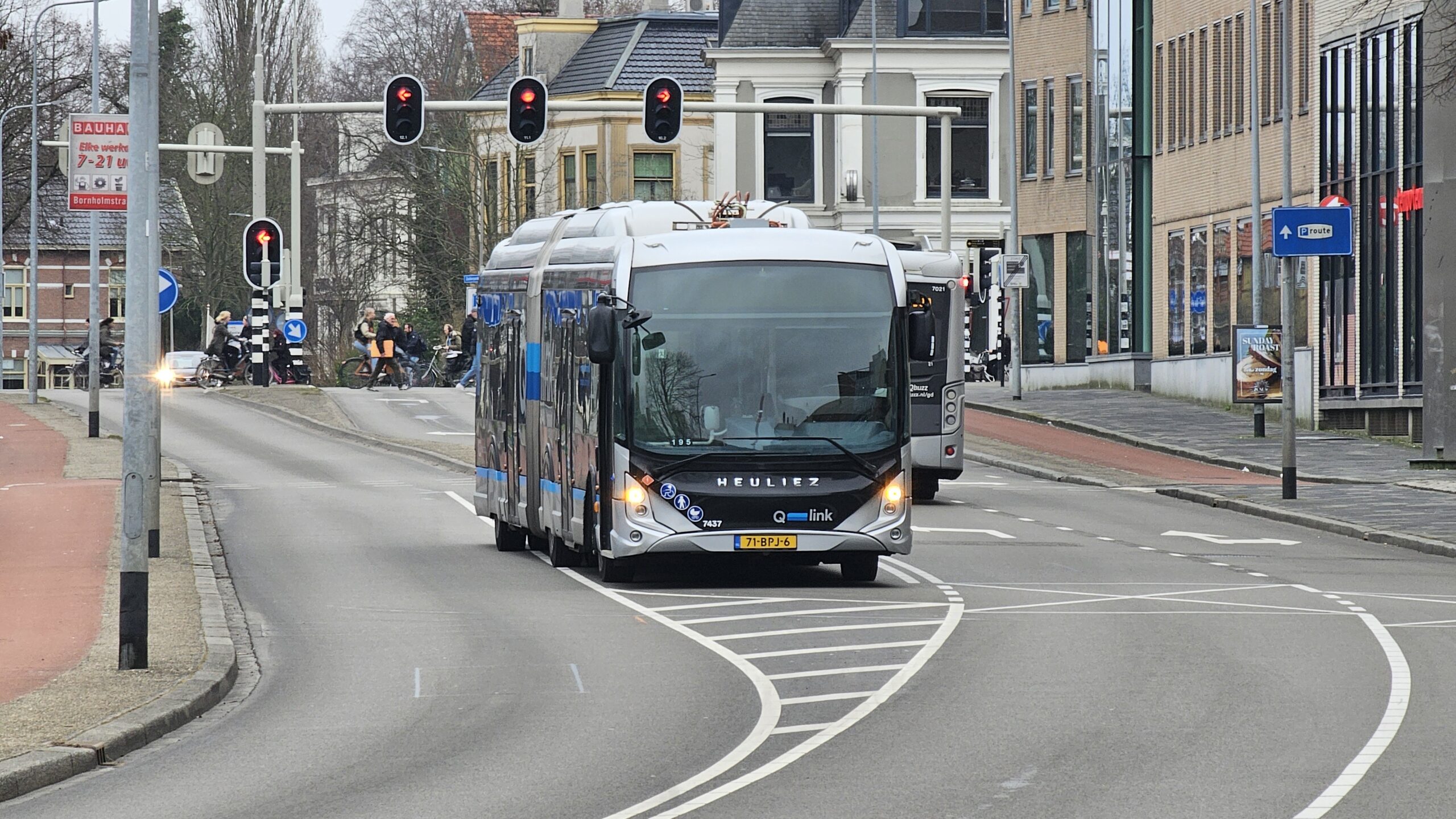 Lijnbus met pech blokkeerde rijbaan in Groningen - RBNieuws.nl