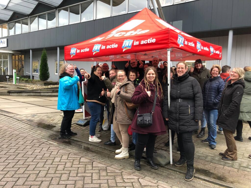 Werknemers staken bij Elis Cleanroom voor betere Cao Textielverzorging ...