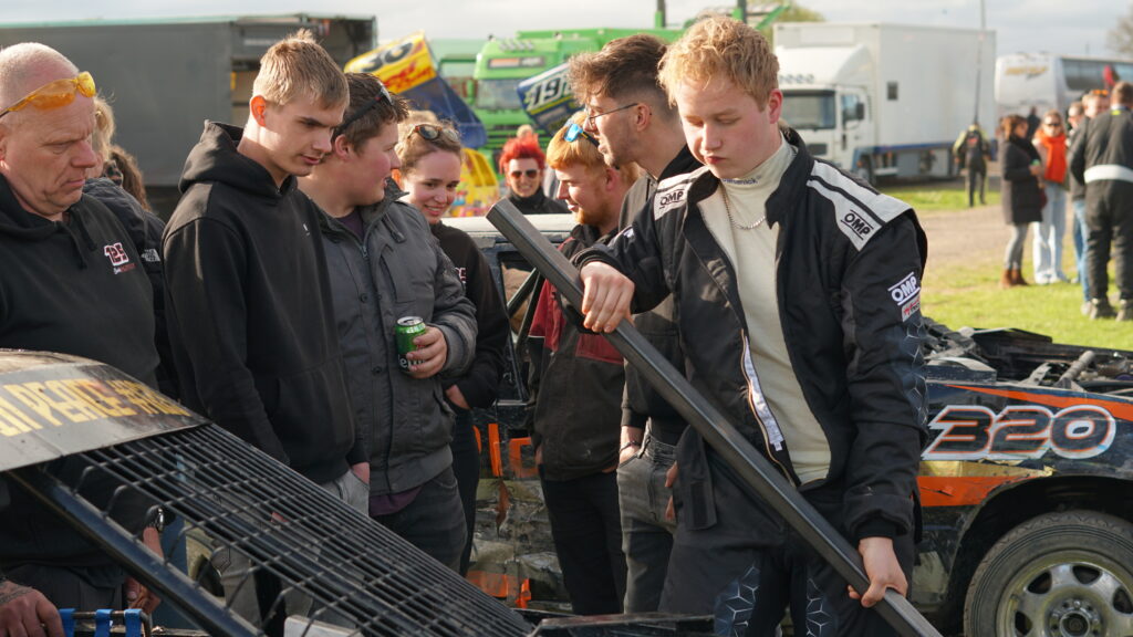'Lars Race in Peace #125': emotionele seizoensopener Blauwhuis (VIDEO ...