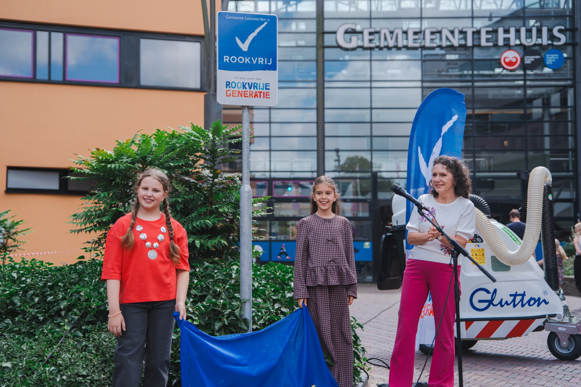 Rookvrije zones bij gemeentelijke gebouwen in Leeuwarden - RBNieuws.nl