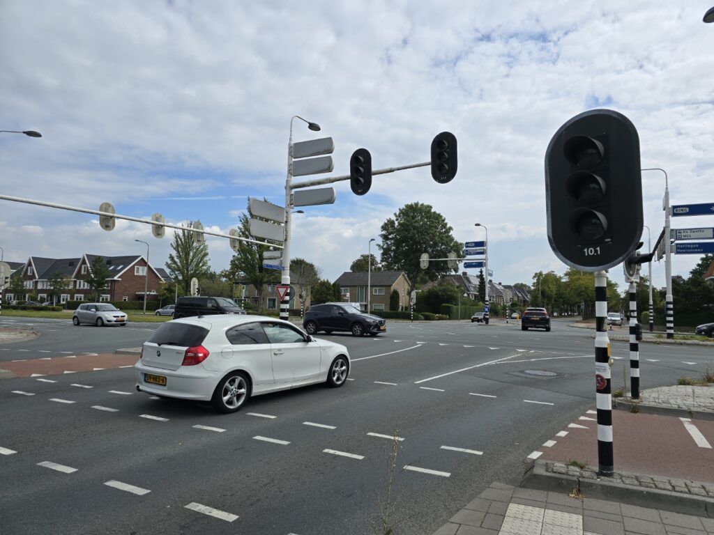 Leeuwarden getroffen door grote stroomstoring: winkels dicht en verkeerslichten uitgevallen ...